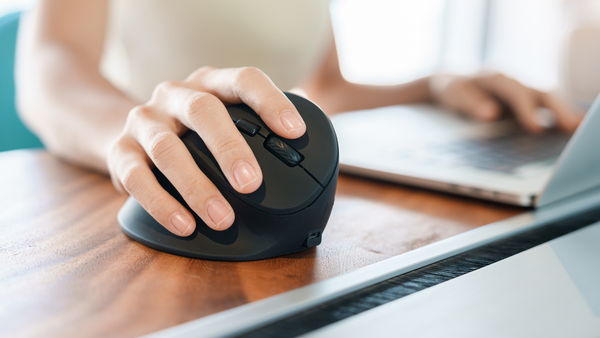 Navigating the Choice: Wireless vs. Wired Vertical Mouse for Computer ...